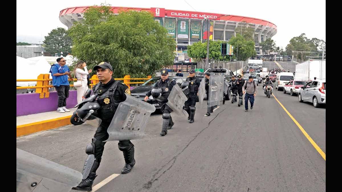 El Estadio Ciudad de México llega con cables por fuera y caos vecinal