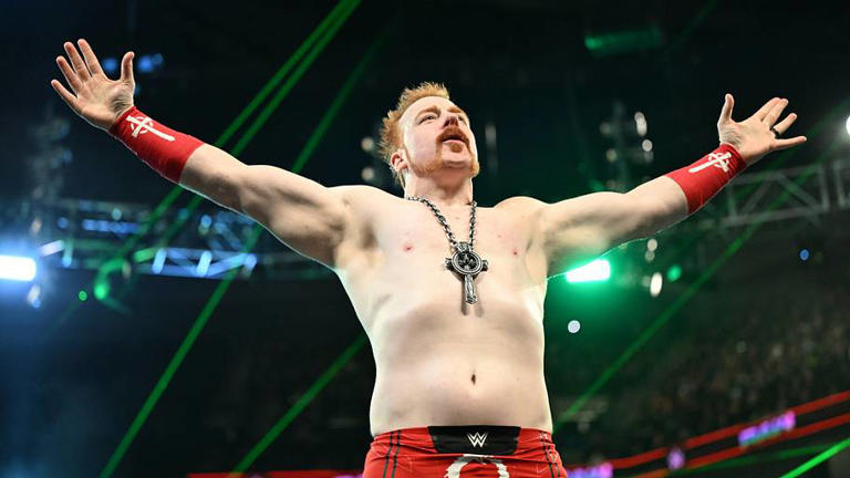 Sheamus shares graphic images from gym accident
