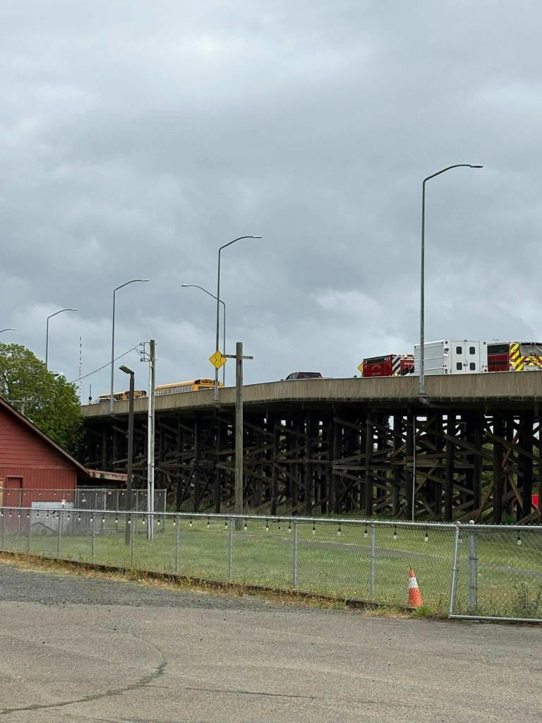 Stuck school bus causes traffic snarl in Hoquiam