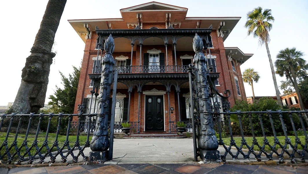 14 haunted places across America