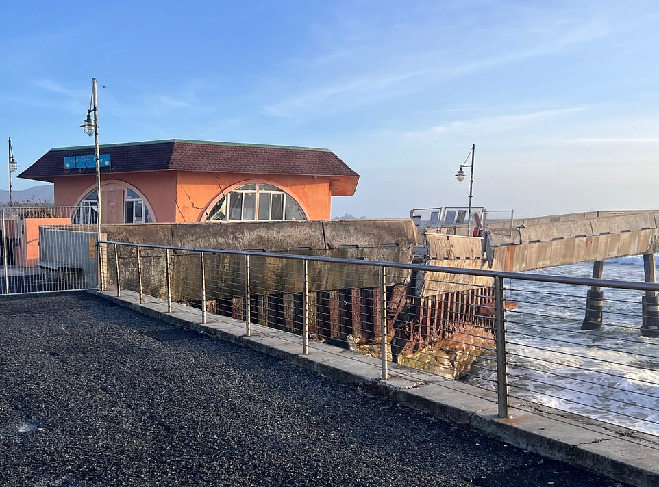 California seaside cafe demolished as pier cracks spark safety fears