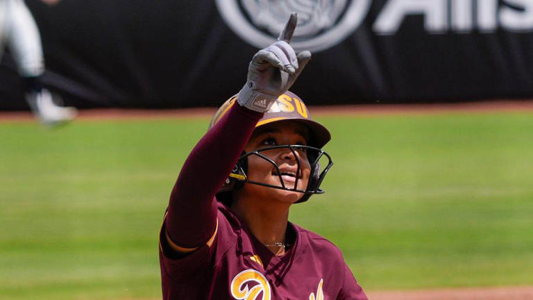 Texas softball lands All-Big 12 catcher out of transfer portal