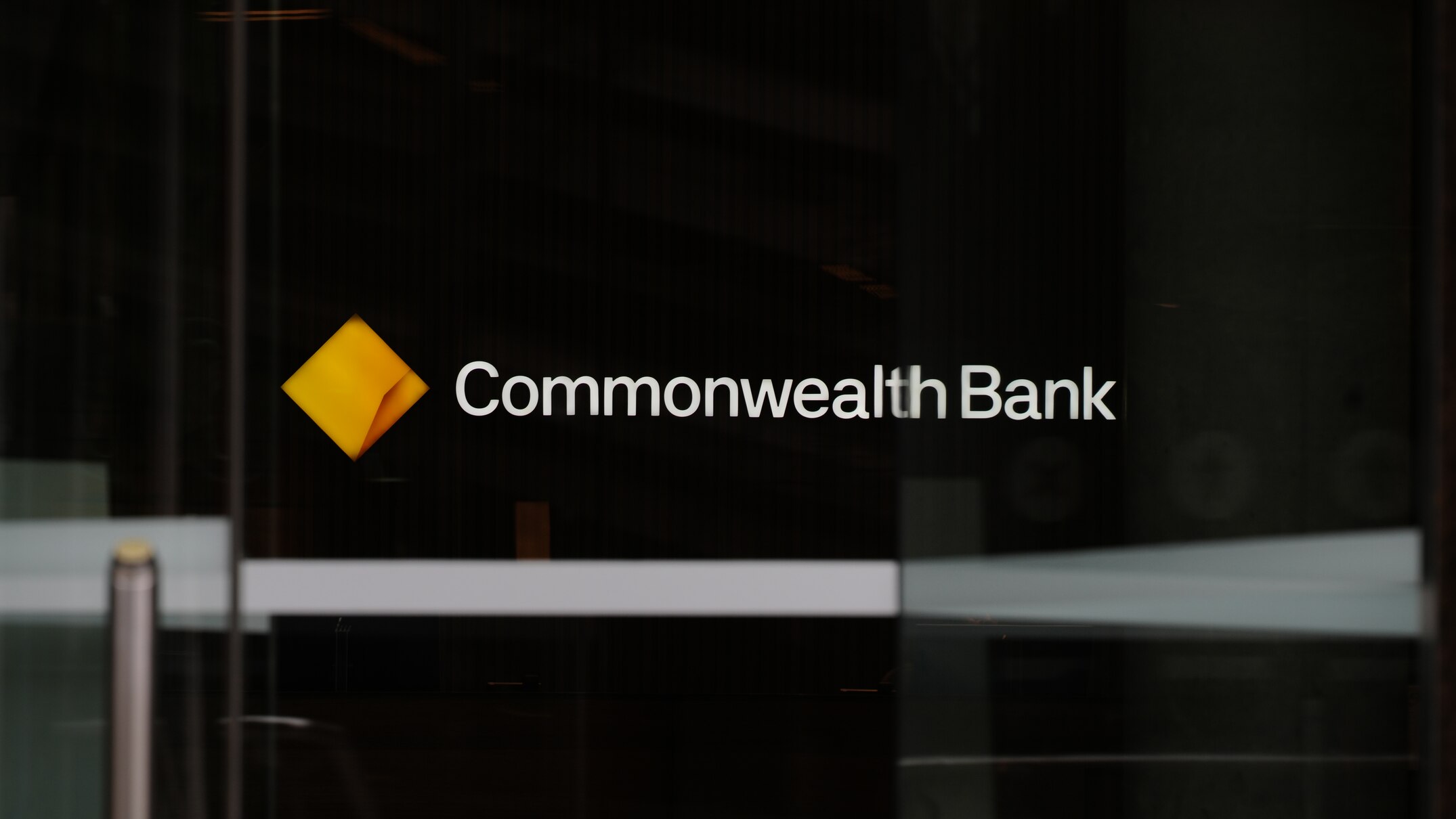 Commonwealth Bank shareholders go to High Court seeking damages for ...