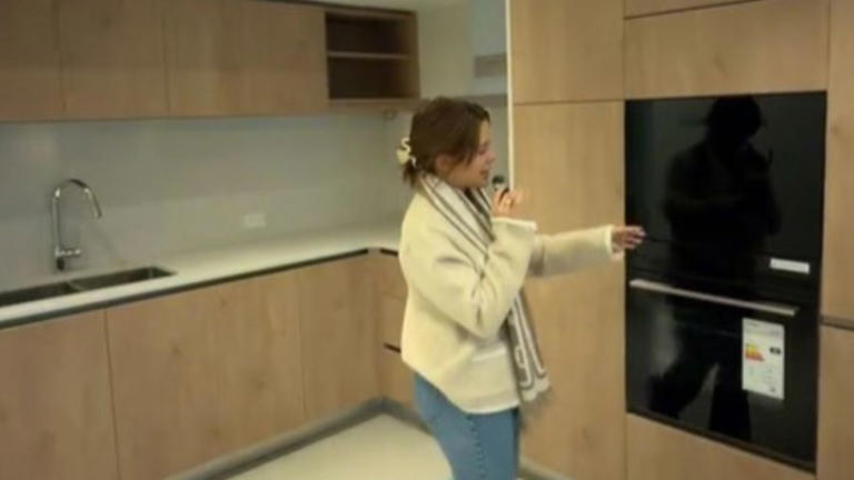 Entramos a la cocina de Sofi Gonet: heladera escondida, horno en torre ...