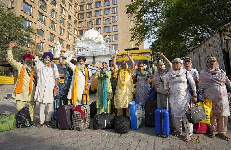 A first in 14 years: Jatha leaves for Pak to observe Guru Arjan Dev’s ...