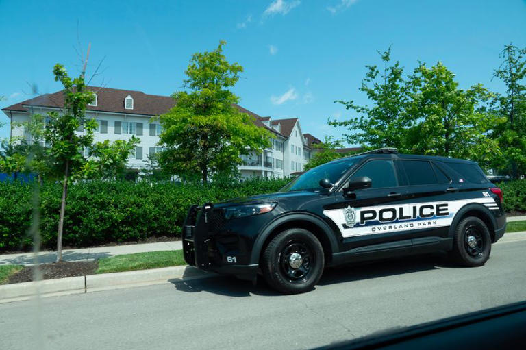 Hundreds of Americans who live near England's World Cup headquarters ...