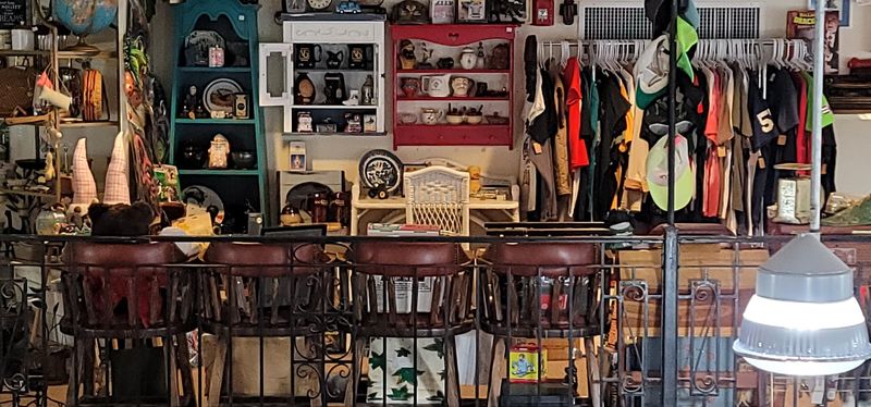 This New Jersey antique shop packs so much vintage treasure you will ...