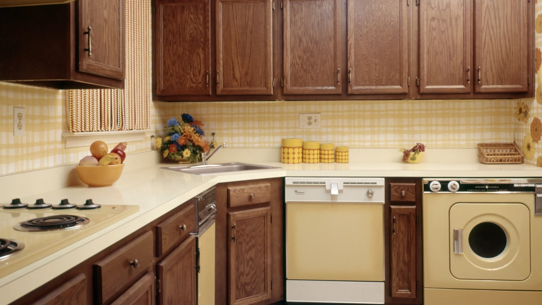 11 inspiring kitchen remodels and retro design ideas