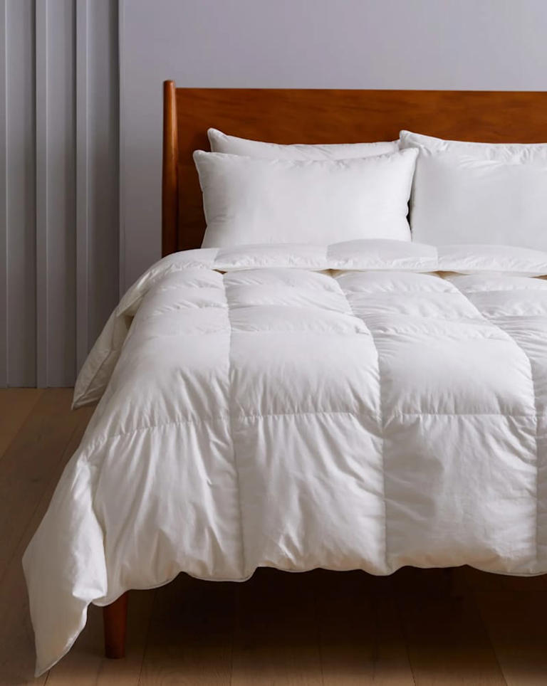 This budget-friendly lightweight comforter is like sleeping under a ...