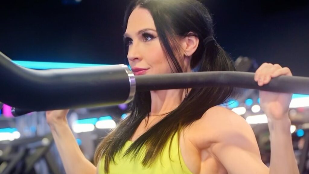 Ashley Kaltwasser’s back workout routine gets positive fan reactions