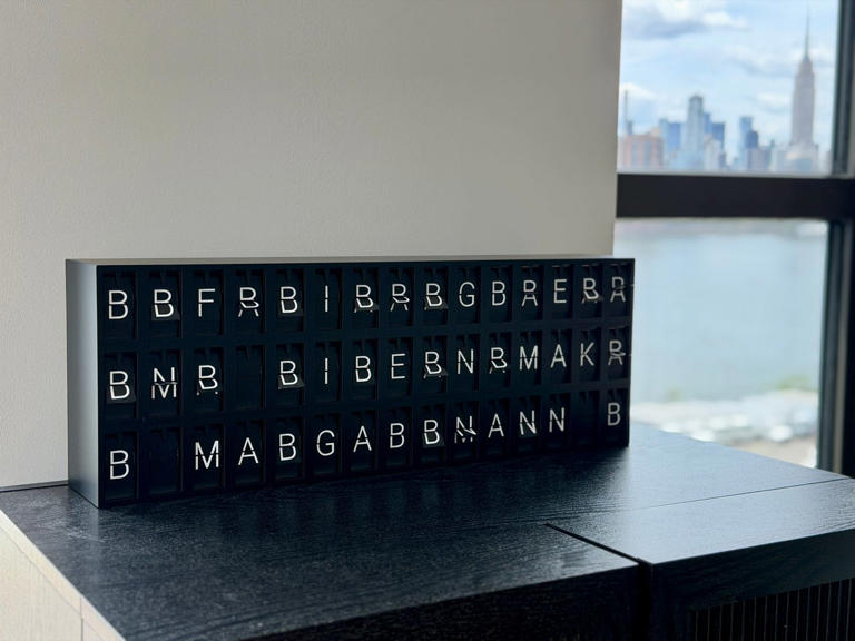 This retro sign brings old train station charm into your home