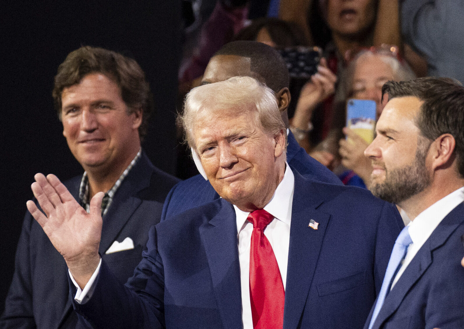 JD Vance pitched ‘extraordinary PR gambit’ involving Tucker Carlson to ...