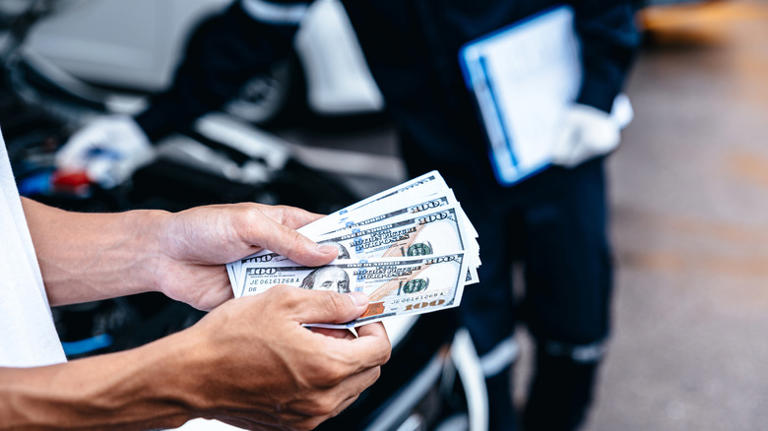 Should you be tipping your mechanic? It's time to settle the argument ...