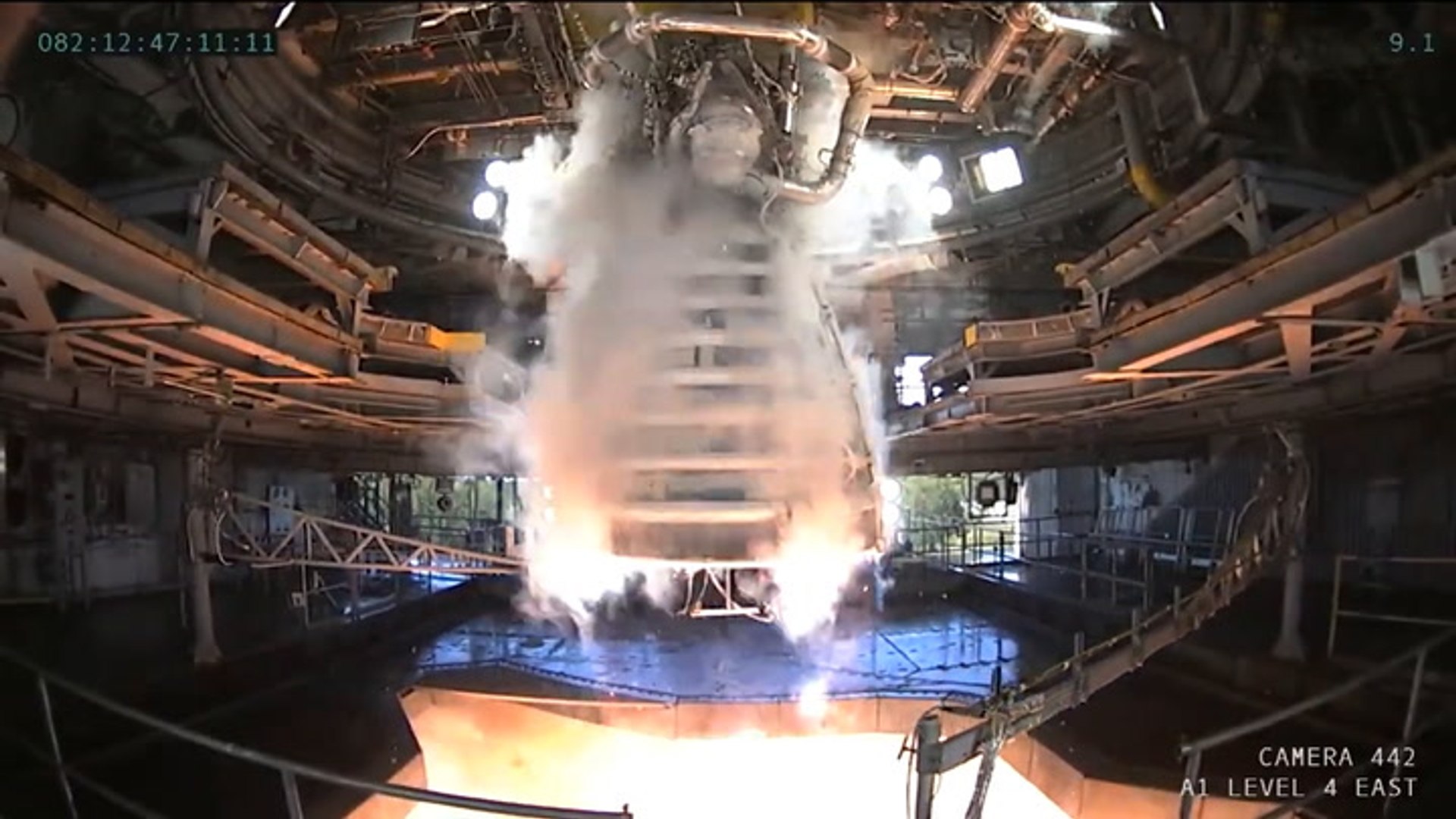 NASA fires up Artemis moon rocket S-25 engine test