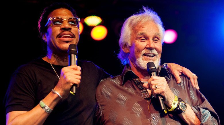 Lionel Richie wrote this Kenny Rogers No. 1 — and it became his biggest ...