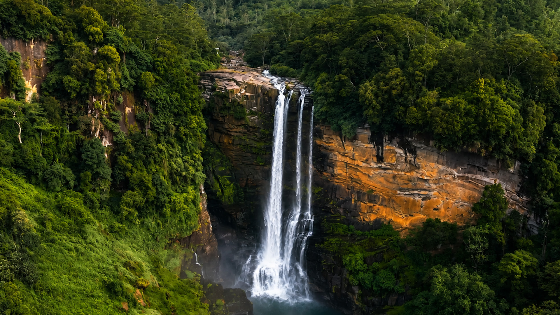 Could you reach this waterfall on foot?