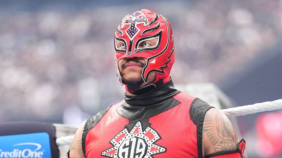 Rey Mysterio gives update on daughter’s future in wrestling