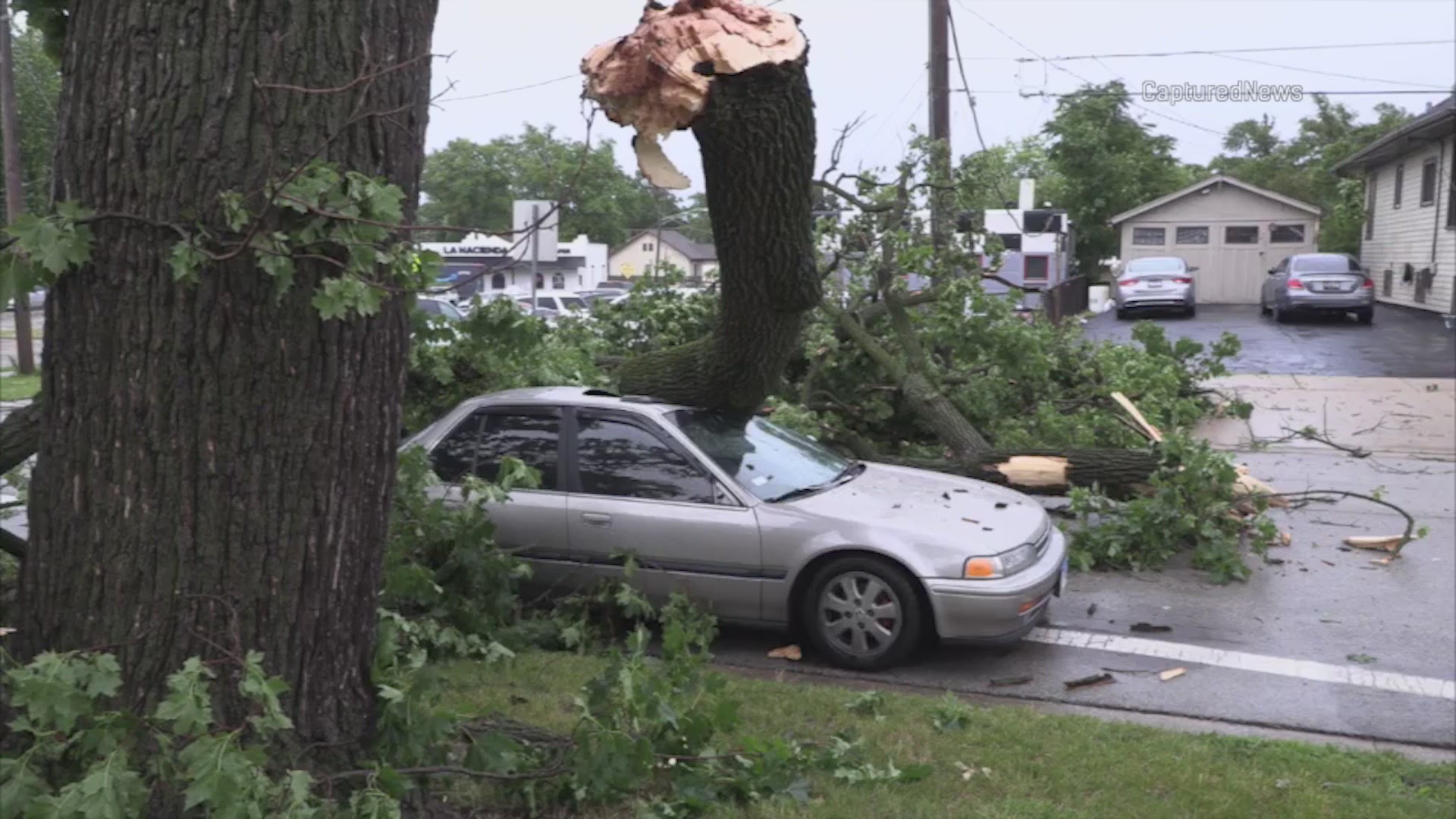 Video shows storm damage, smashed cars in Elgin