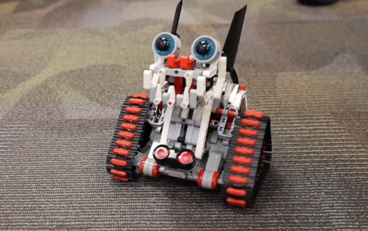 CTC students make robots with LEGO technology