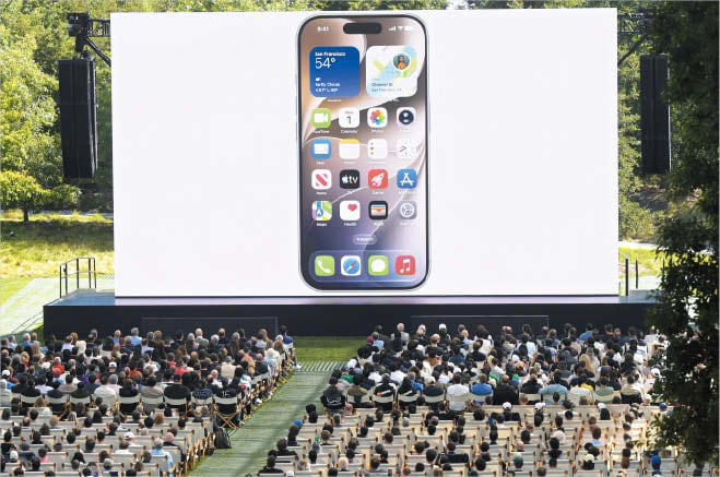 Apple withholds Siri AI in Europe over DMA