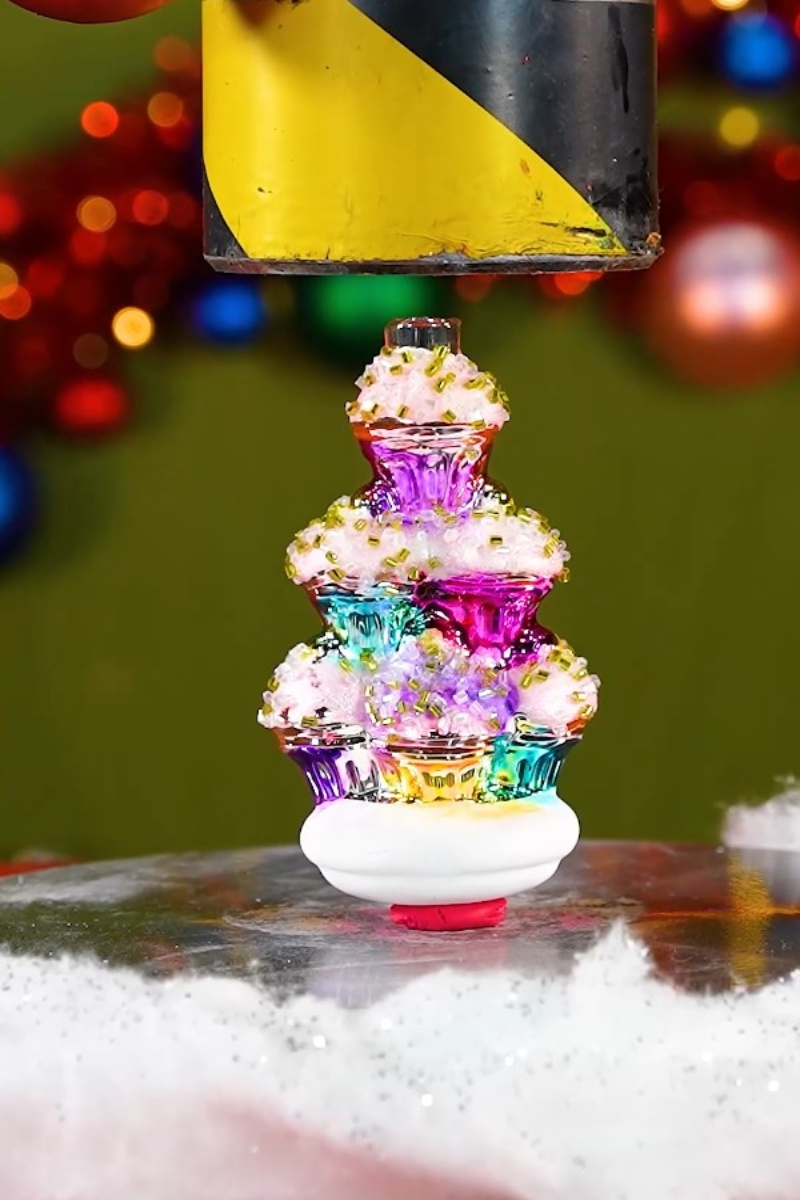 Hydraulic press vs mini cupcake tower
