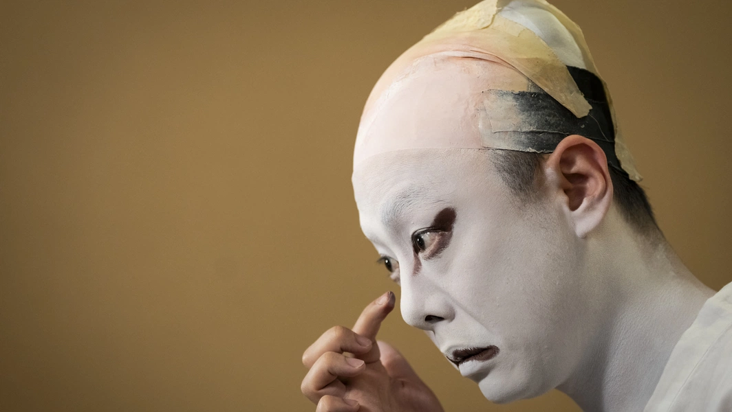6 remarkable actor transformations for iconic roles