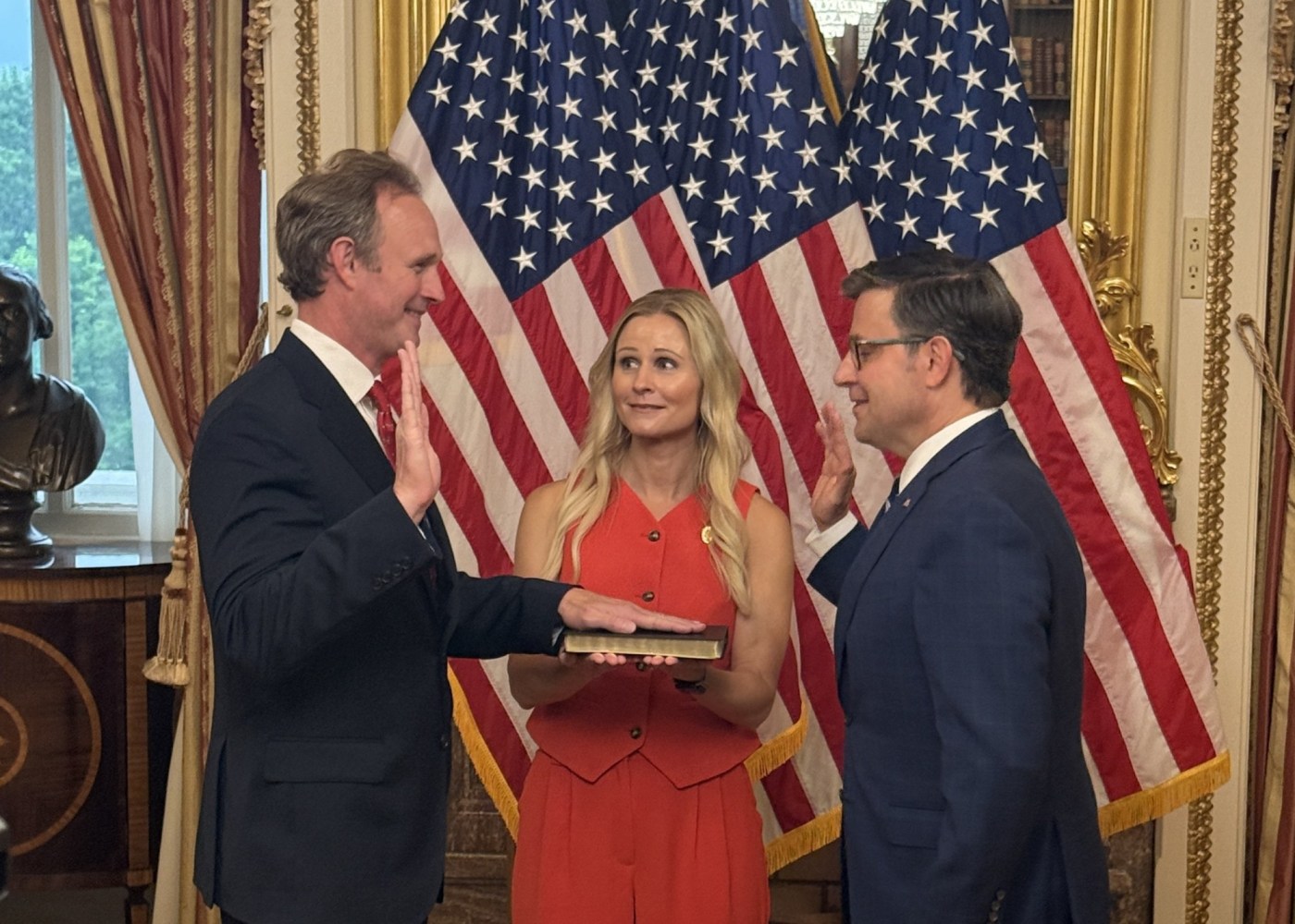 James Gallagher sworn into Congress