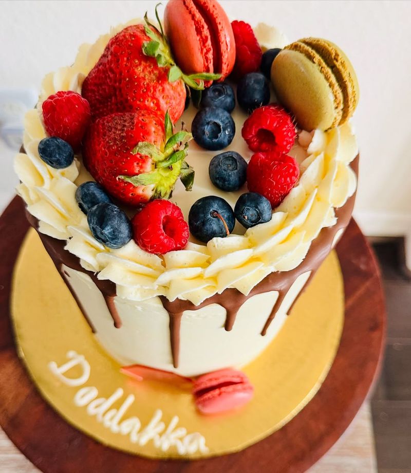 22 gorgeous cakes that make dessert feel like the main event