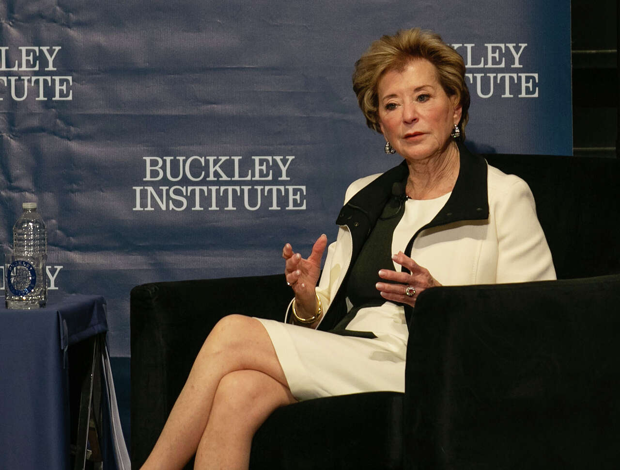 Linda McMahon quietly plans Seymour school visit after backlash ...