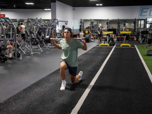 Budget-friendly Dallas fitness chain debuts first San Antonio gym