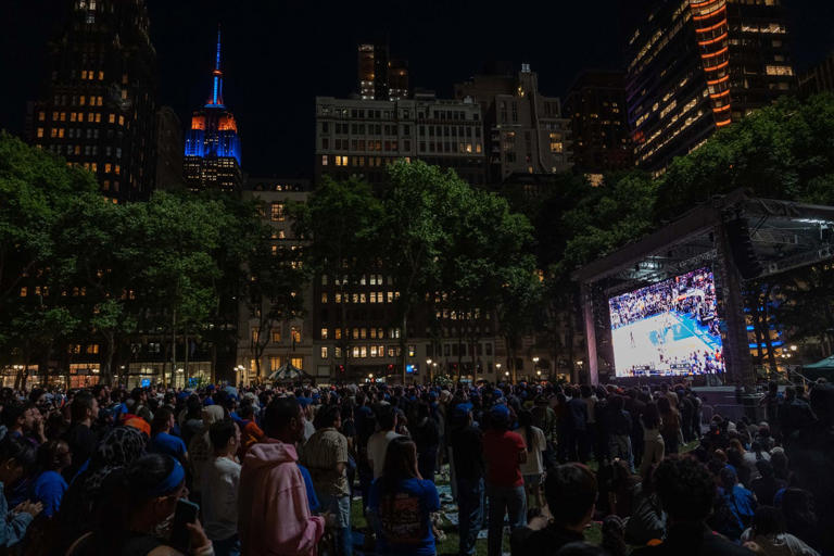 See the New York landmarks turning blue and orange for the Knicks’ NBA ...