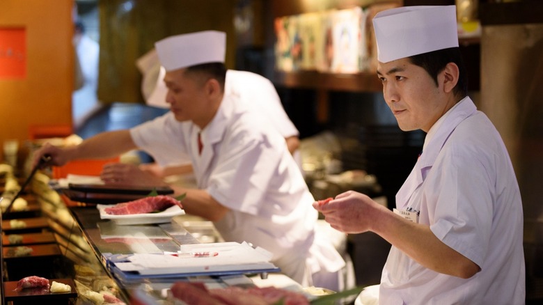 10 mistakes you need to avoid making at a sushi restaurant, according ...