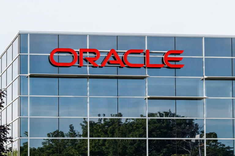 Oracle posts double beat in Q4, expects to raise $40 billion in FY27