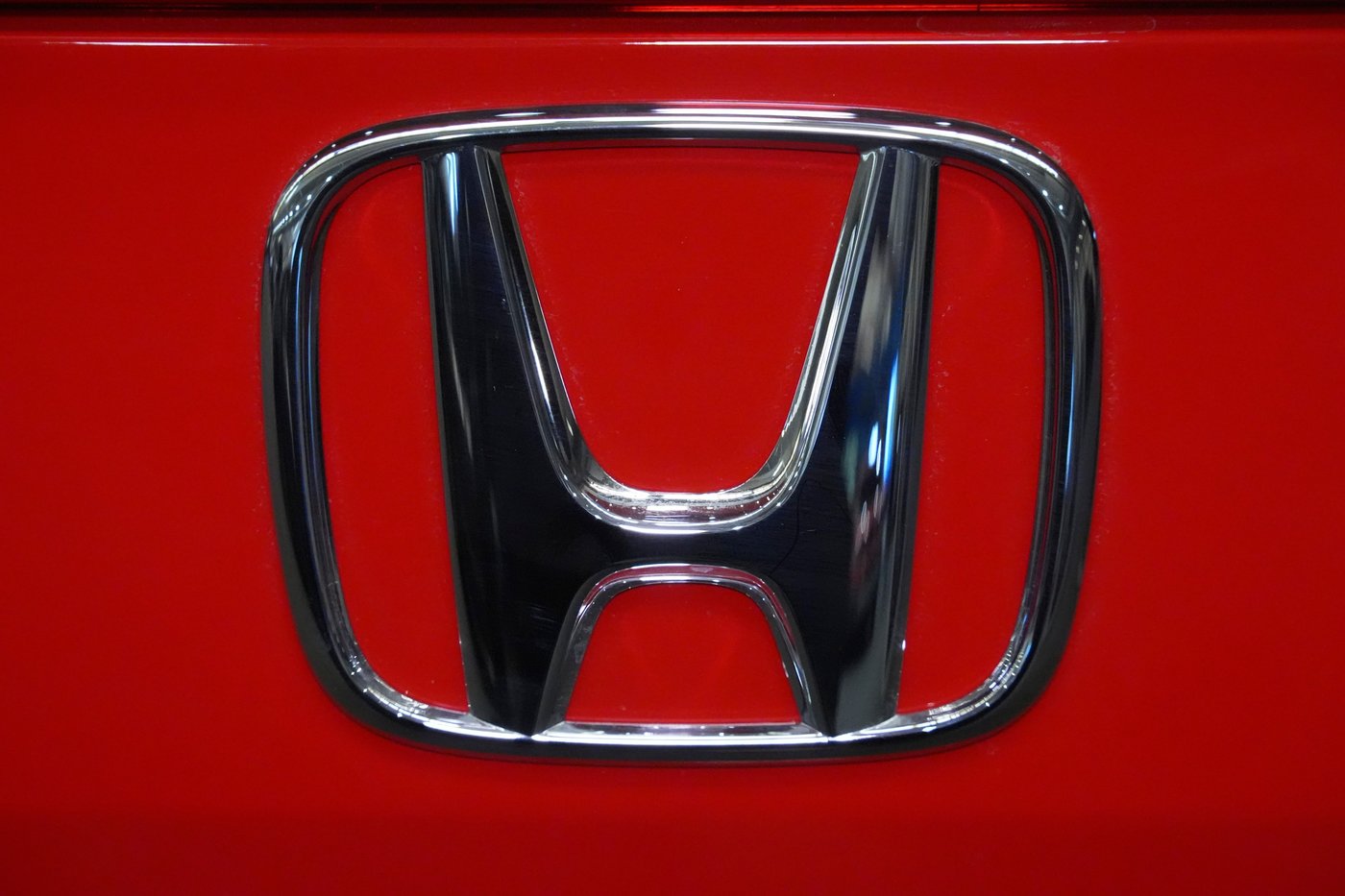 Honda recalls more than 880,000 cars due to a problem with rear ...