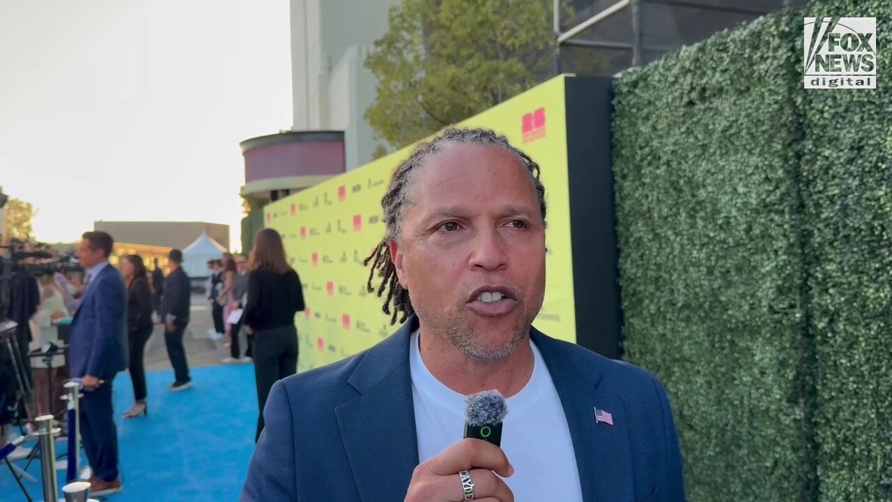 Cobi Jones recalls playing for US at the World Cup