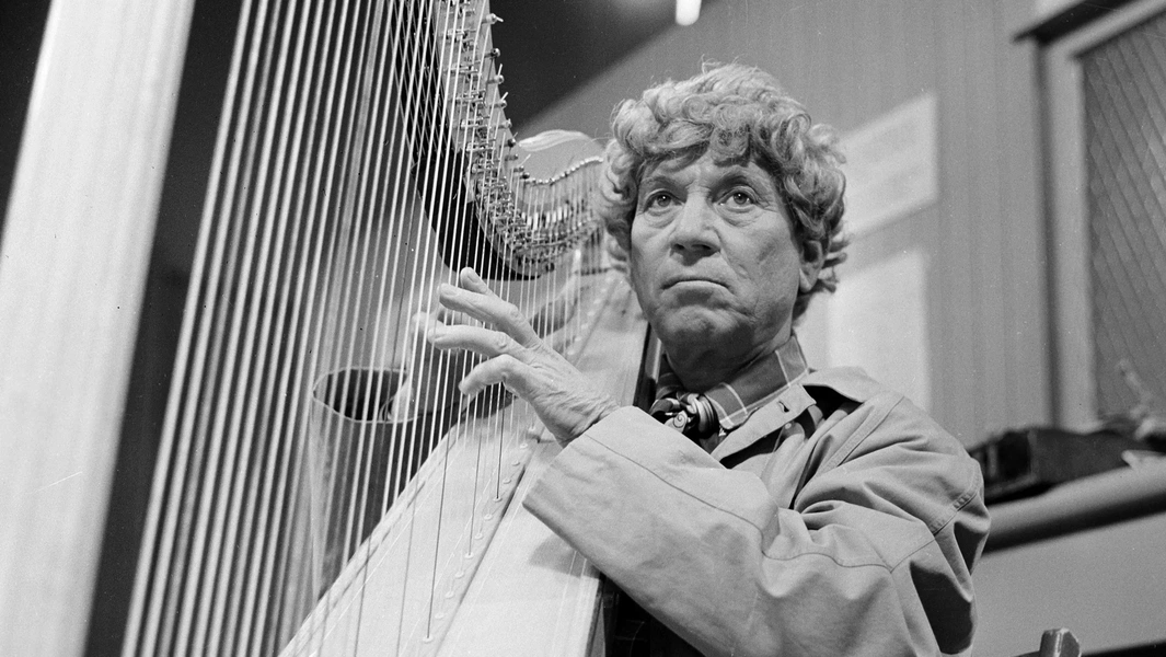 Harpo Marx: From silent comedy to musical legacy