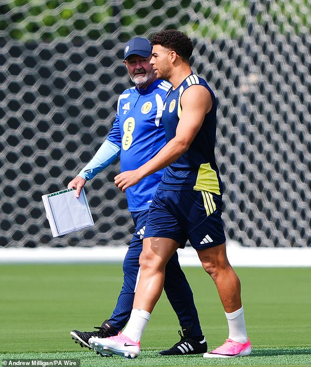 Che Adams excited by prospect of linking up with Lawrence Shankland in ...