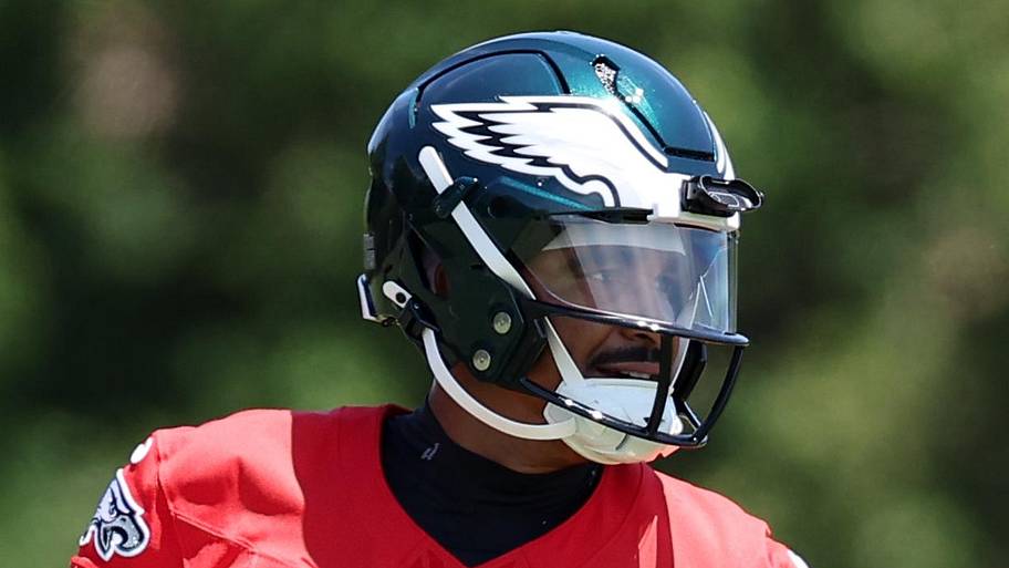 NFL insider is asking the Jalen Hurts question Eagles fans are starting ...