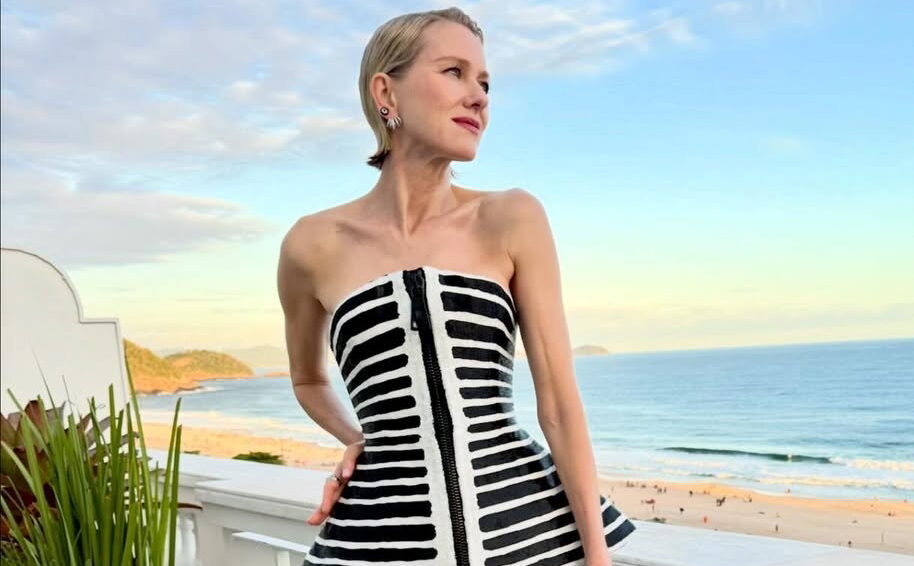 Naomi Watts's fitness approach: burpees, yoga & balanced diet in her 50s