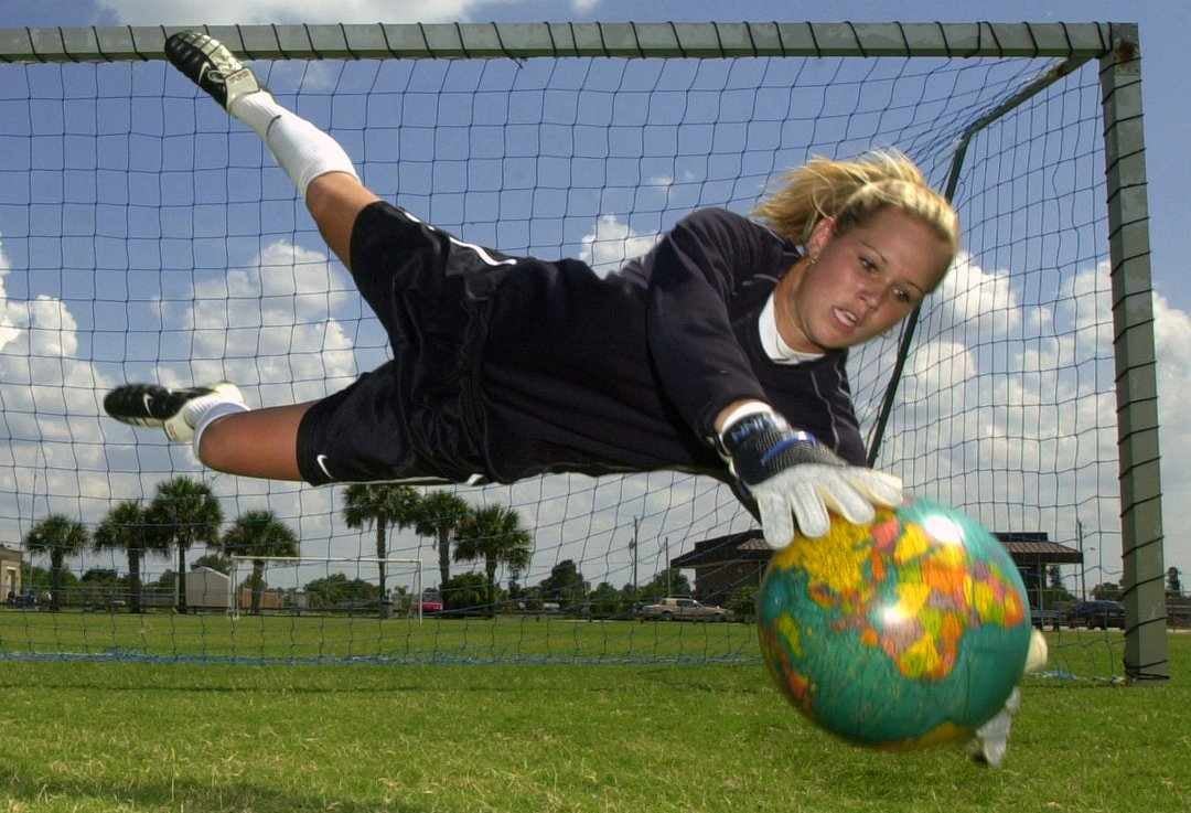 Soccer star Ashlyn Harris is back in the spotlight ahead of new ...