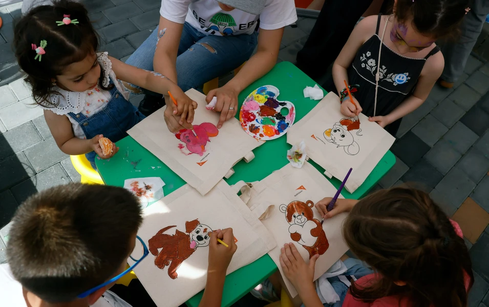 How drawing keeps minds happy and healthy