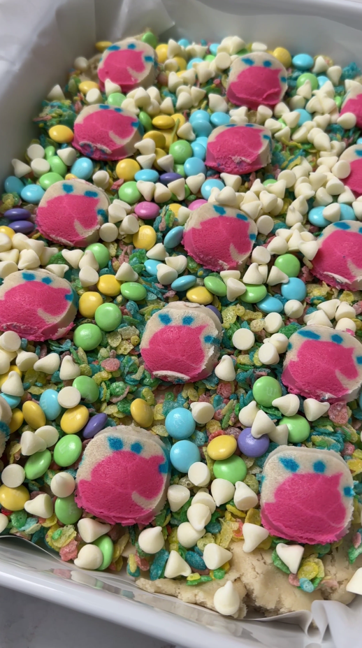 Colorful unicorn sugar cookie bake everyone will adore