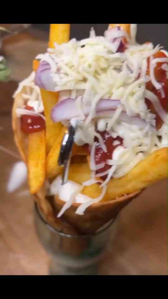 Gyros-Pommes Wraptasche schnell und lecker zubereitet
