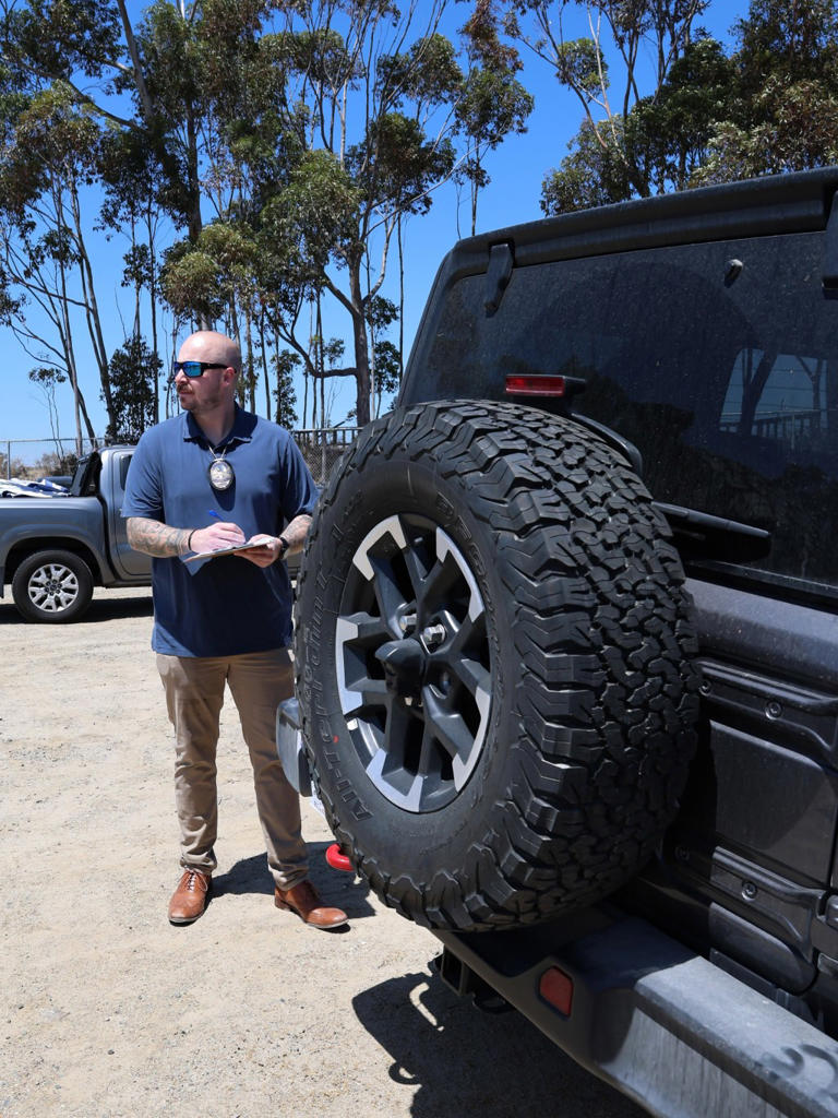 SoCal cops stop sneaky smuggling operation after vehicles driven into ...
