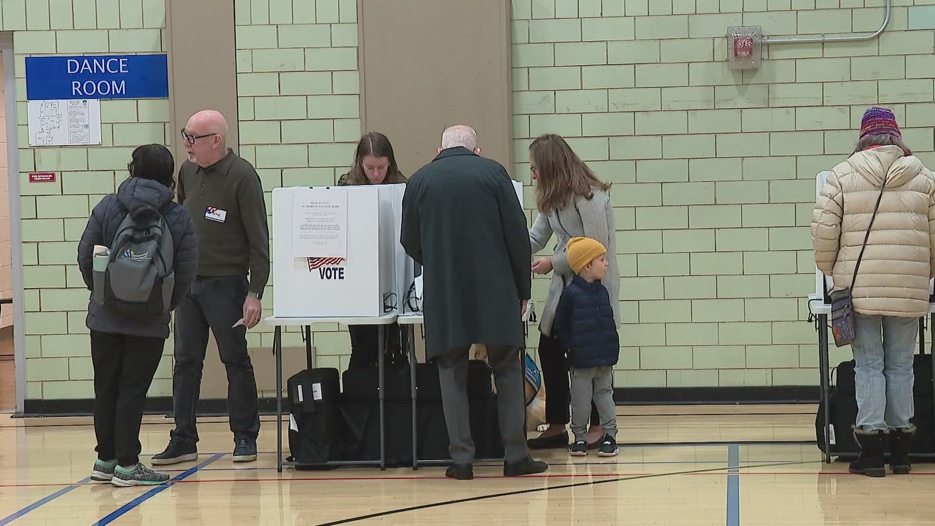 Ohio Republican lawmakers send constitutional amendment requiring voter ...