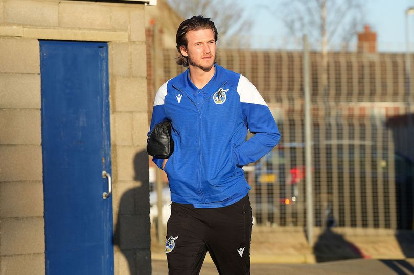 Five-man central midfield shortlist that Bristol Rovers could target ...
