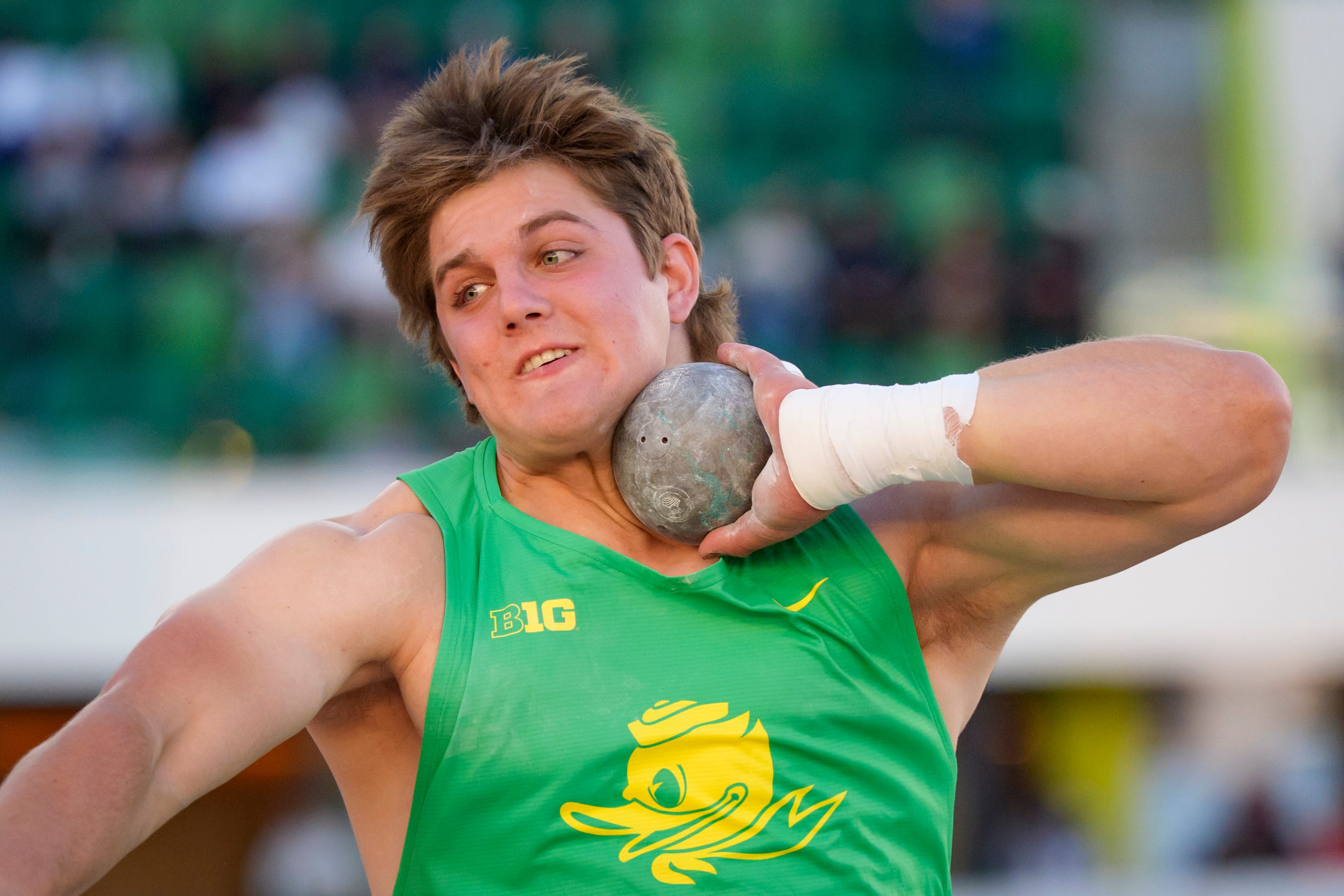 Oregon's Ben Smith ends Ducks' drought with NCAA men's shot put title