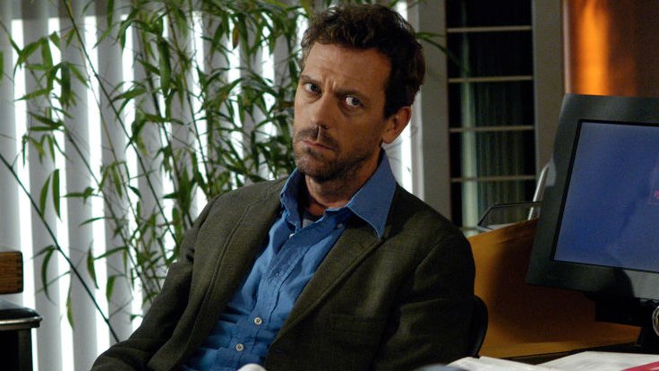 Hugh Laurie zyskał miliony jako dr House. Ucierpiała na tym rodzina ...