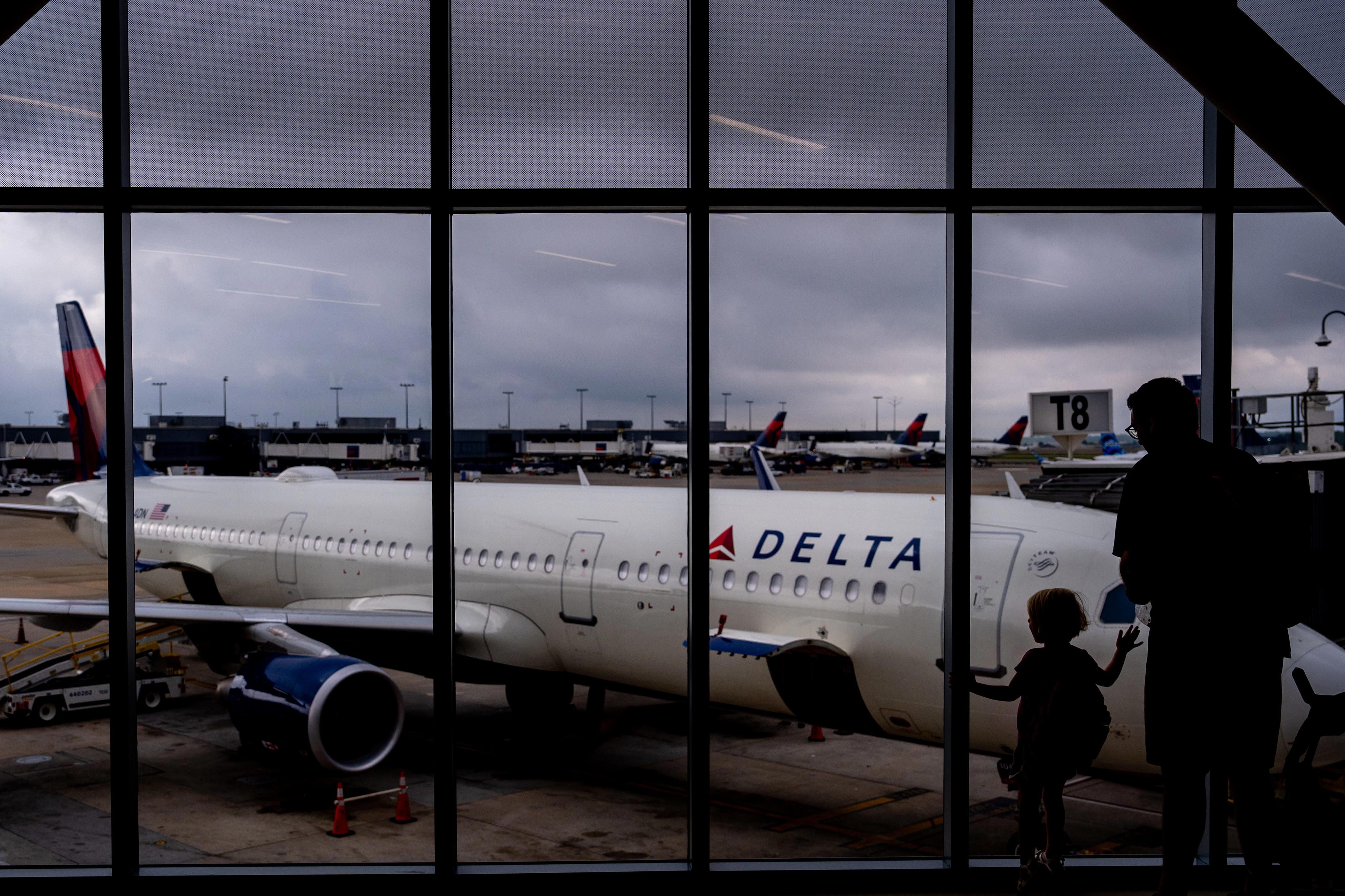 Man charged with slapping Delta attendant's buttocks during flight