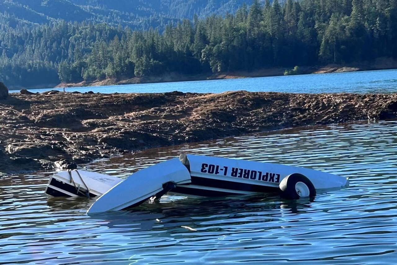 Pilot survives crash after small aircraft nosedives into Shasta Lake
